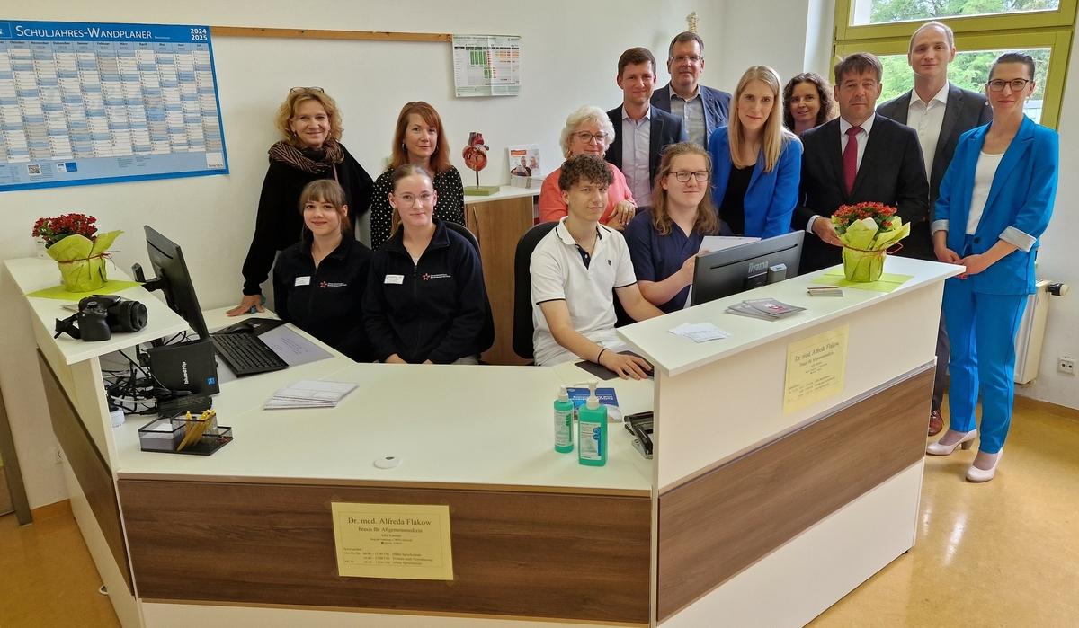 Willkommen in der Lehr-Arztpraxis von Dr. med. Alfreda Flakow! - Stadt ...