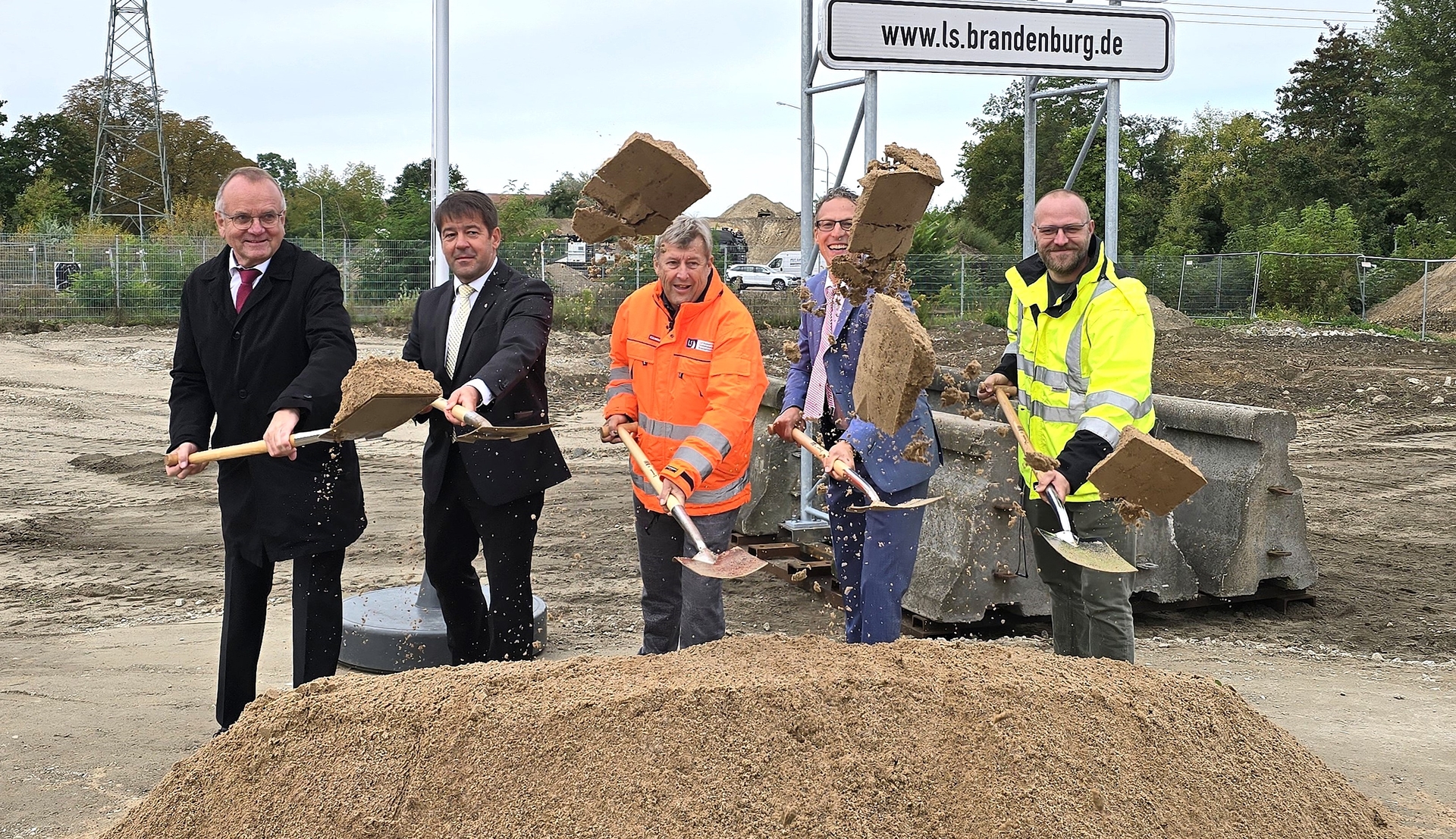 Erster Spatenstich für Wiederaufbau der Brücke am Altstädtischen ...
